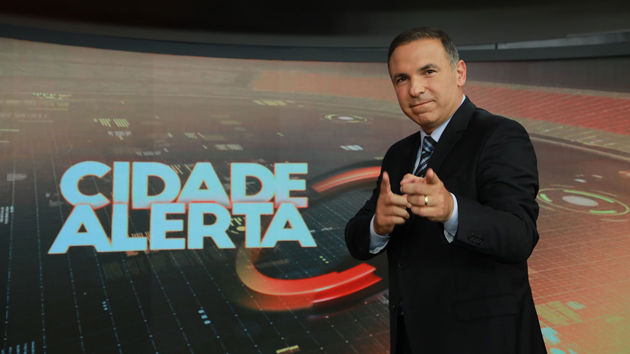 Record vence todos os programas do SBT e lidera com futebol