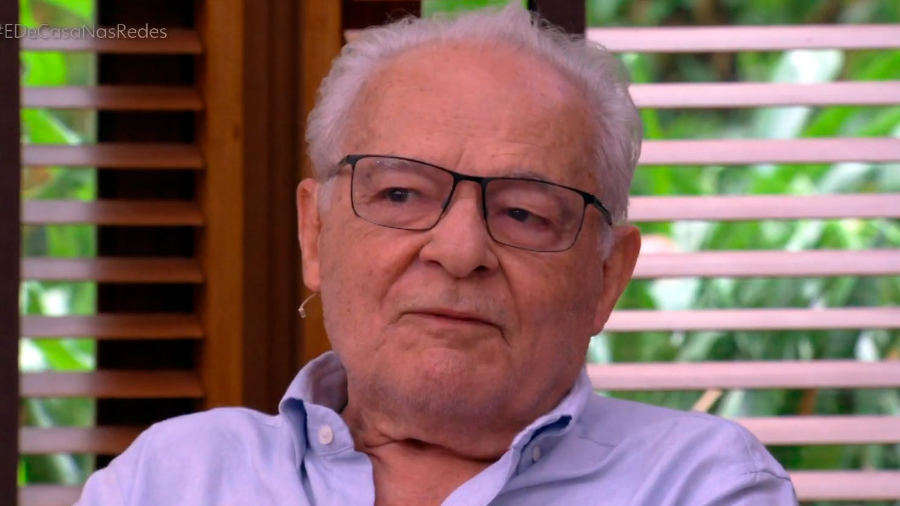 Othon Bastos participa do É de Casa e vira figurante de apresentadores