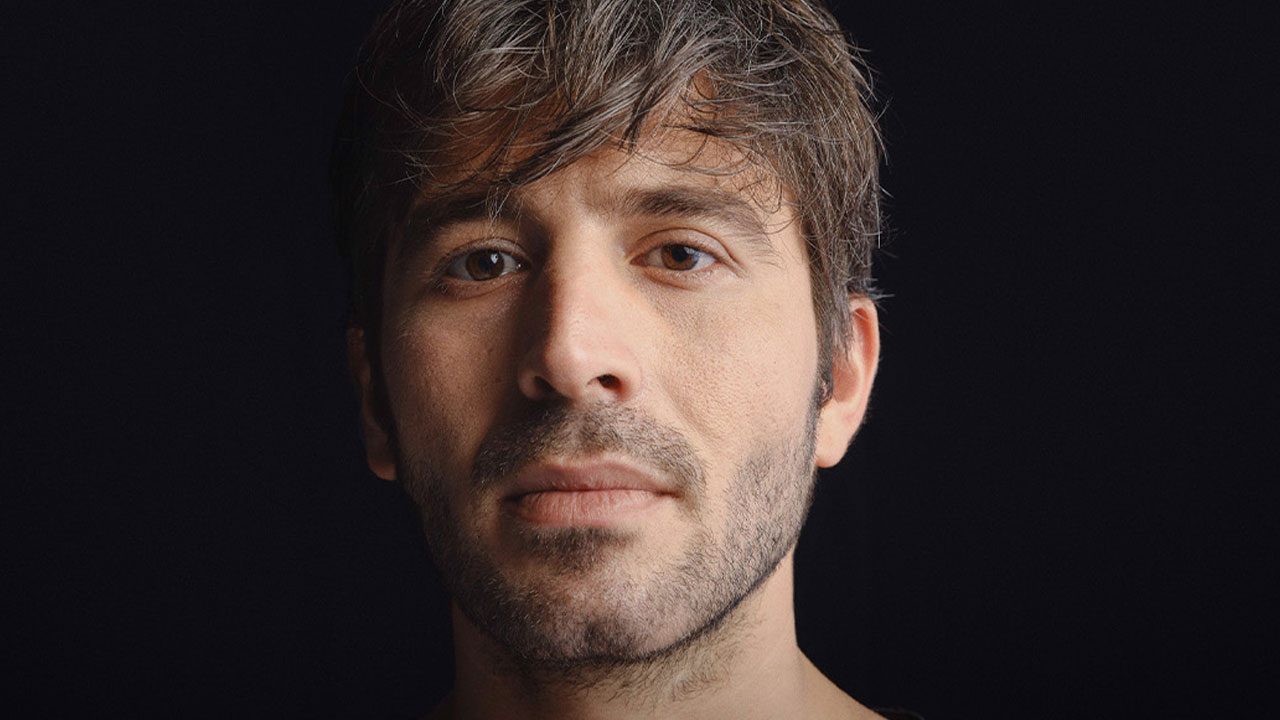 Cihangir Ceyhan vive bondoso Omer em Chamas do Destino